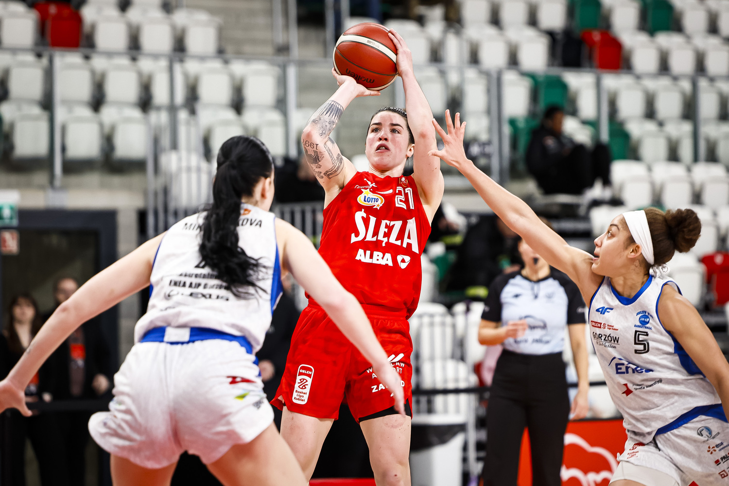 Robbi Ryan ze statuetką MVP sezonu zasadniczego